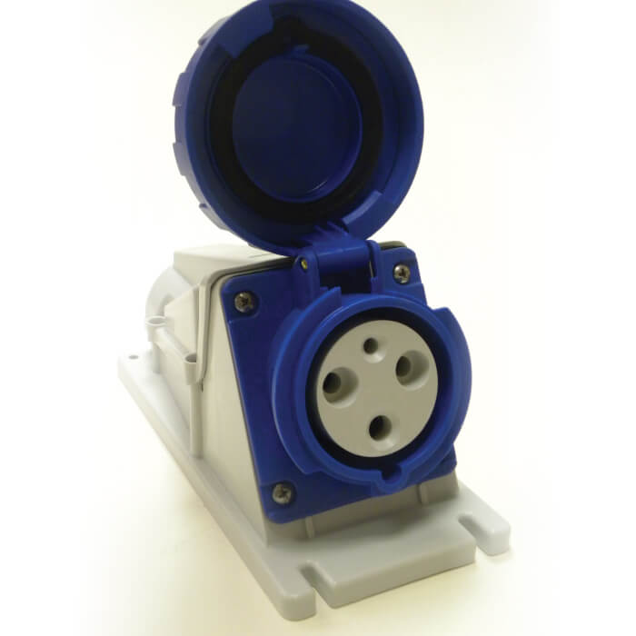 SOCKET 63 AMP 220 VOLT | GW63522 – Dwyers Electrical