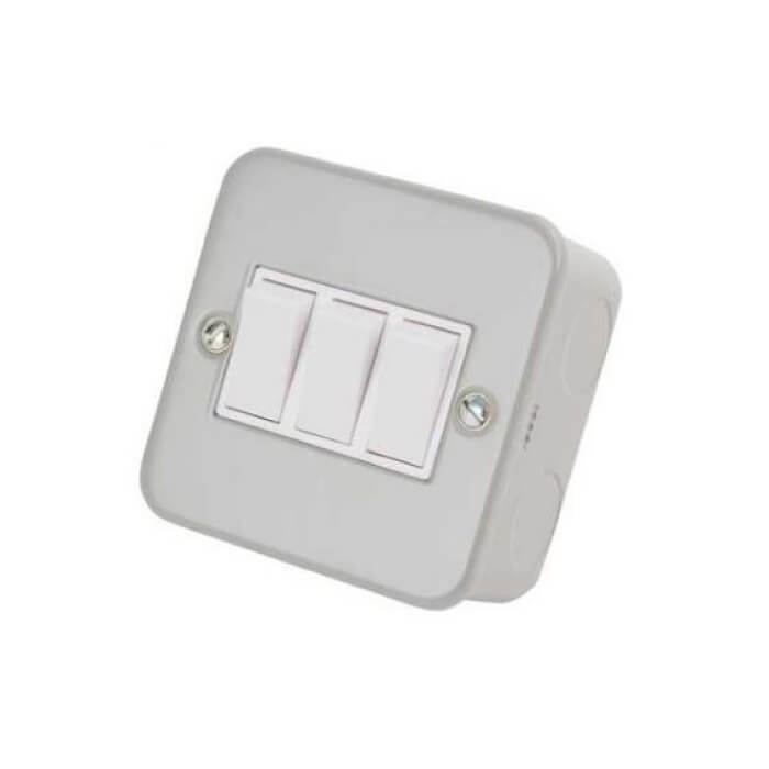 SWITCH 3 GANG 2 WAY METAL CLAD | MA405A – Dwyers Electrical